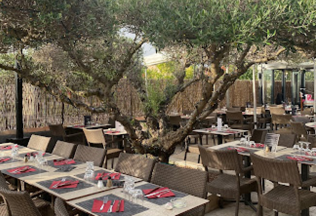 Le Clos Des Oliviers - Restaurant Lançon-Provence